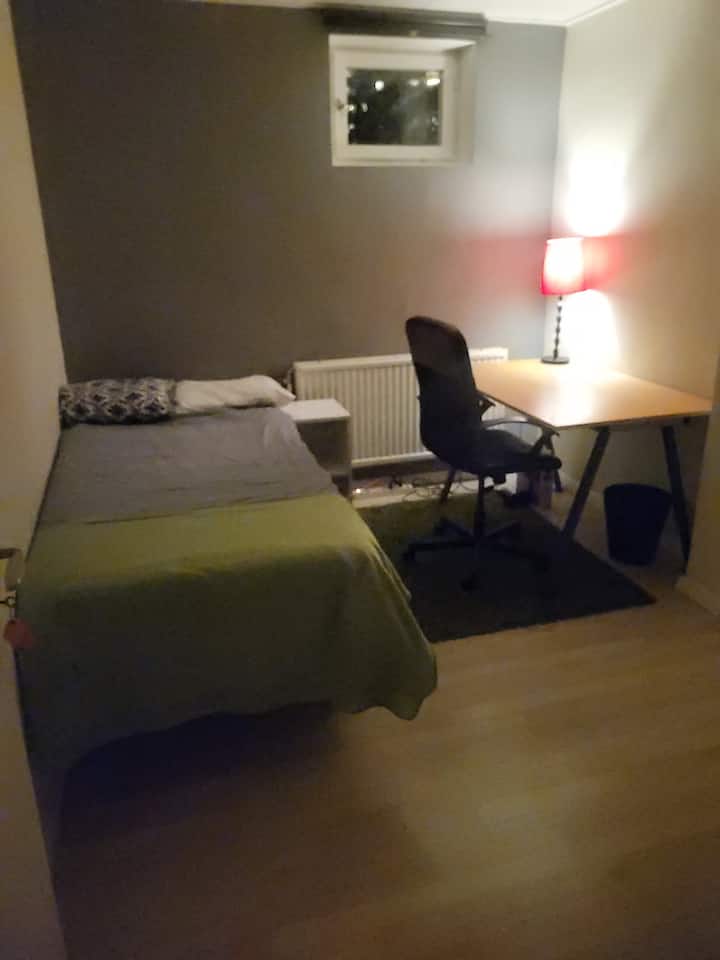 Enkelt Rum När ÅRsta, Gullmarsplan, ÅRstaberg - Stockholm