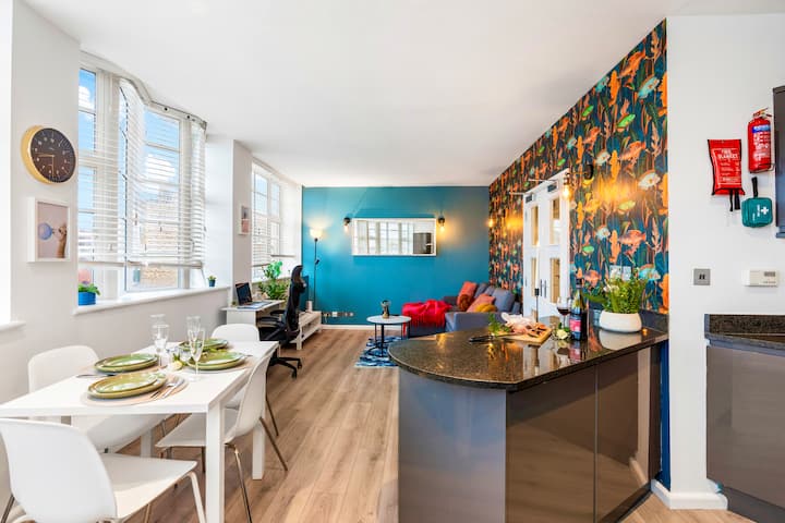 Comfort Mid-term Stays | Brighton City Apartment - Brighton