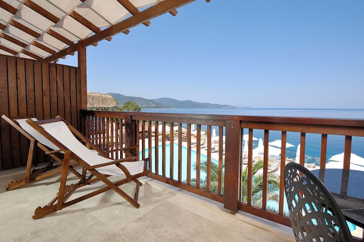 Büyüleyici Deniz Manzaralı Otel Odası - Torba