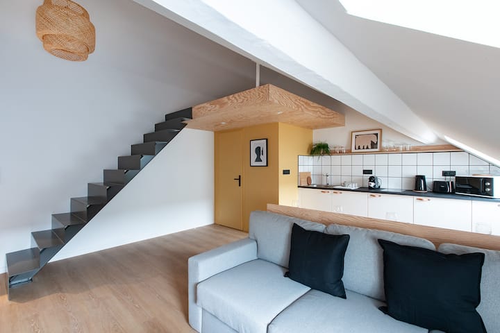 Le Jaune Girasol - Gare & Centre Dijon - Dijon