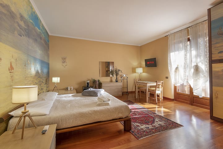 [Casa Di Lucia] Stanza Gialla - 300 Metri Dal Mare - Ladispoli