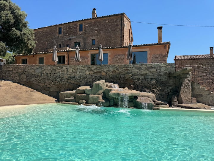 Una Casa Centenària En Un Entorno Natural. - Cardona