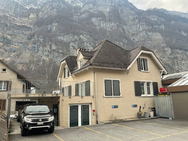 Historisches Glarner Einfamilienhaus - Canton of Glarus