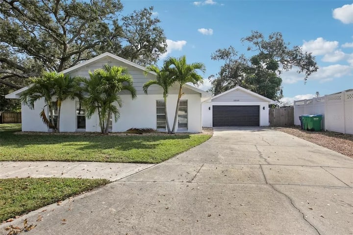 Seminole Sunshine - Madeira Beach, FL