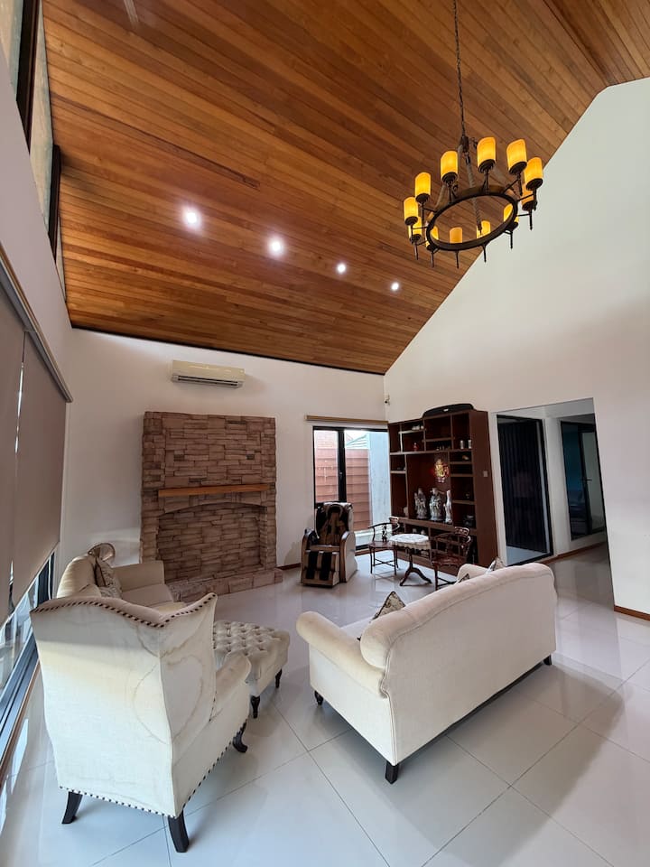 Cozy 6br Semi-d Family & Pets Friendly Ev Charger - George Town