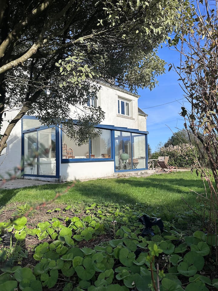 Grande Maison Au Calme - Idéal Famille - Pluguffan - Quimper