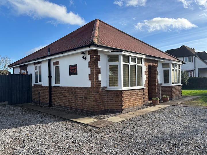 Red Roof Bungalow - Leicestershire