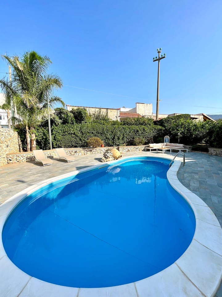 Villa Seaside Pool & Beach (Near Maggagiari Beach) - Cinisi