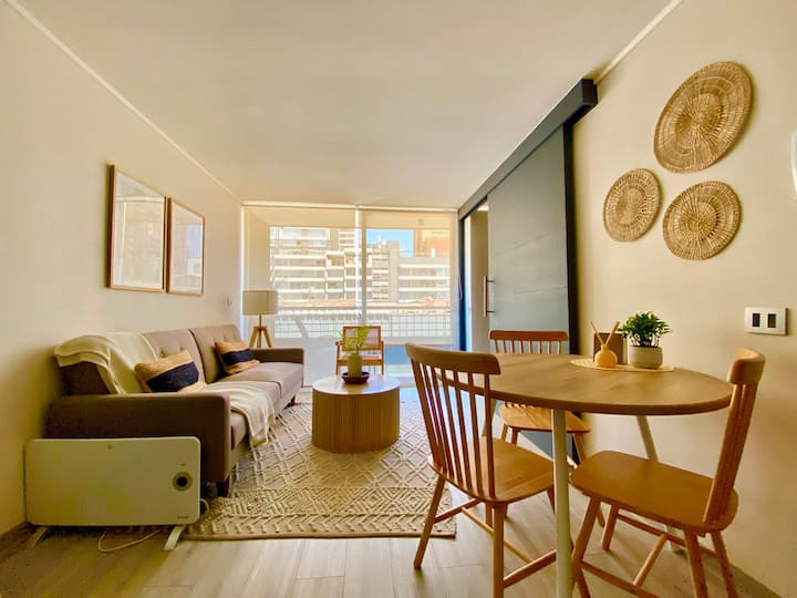 Metro/a. Acondicionado/piscina/gym/céntrico. - Chile