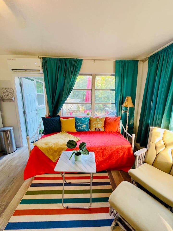 Entire, Private Beach Apartment! - Ormond Beach, FL