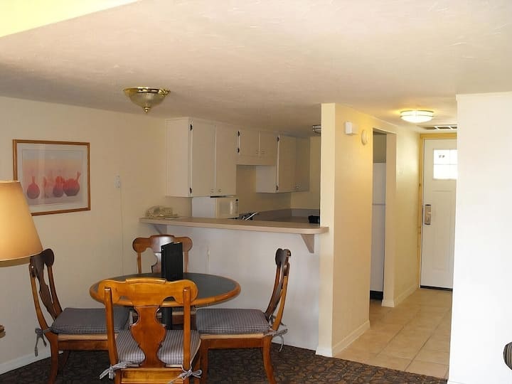 Resort Stay With Manatees, Boating & Golf - Crystal River, FL