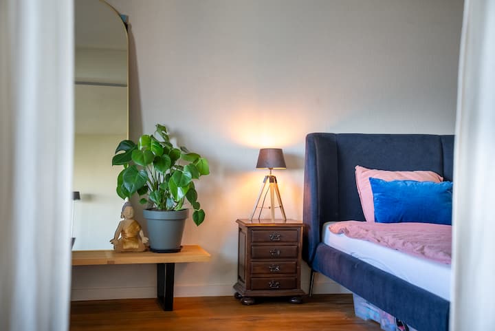 Stunning City Apartment Overlooking The Maas River - Rotterdam