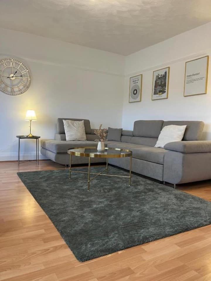Cotton Mill Hideaway Apartment - Free Parking - Manchester