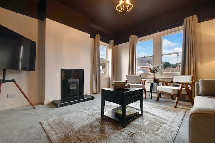 Maple Snug- Wyndale Signature Stays - Malvern