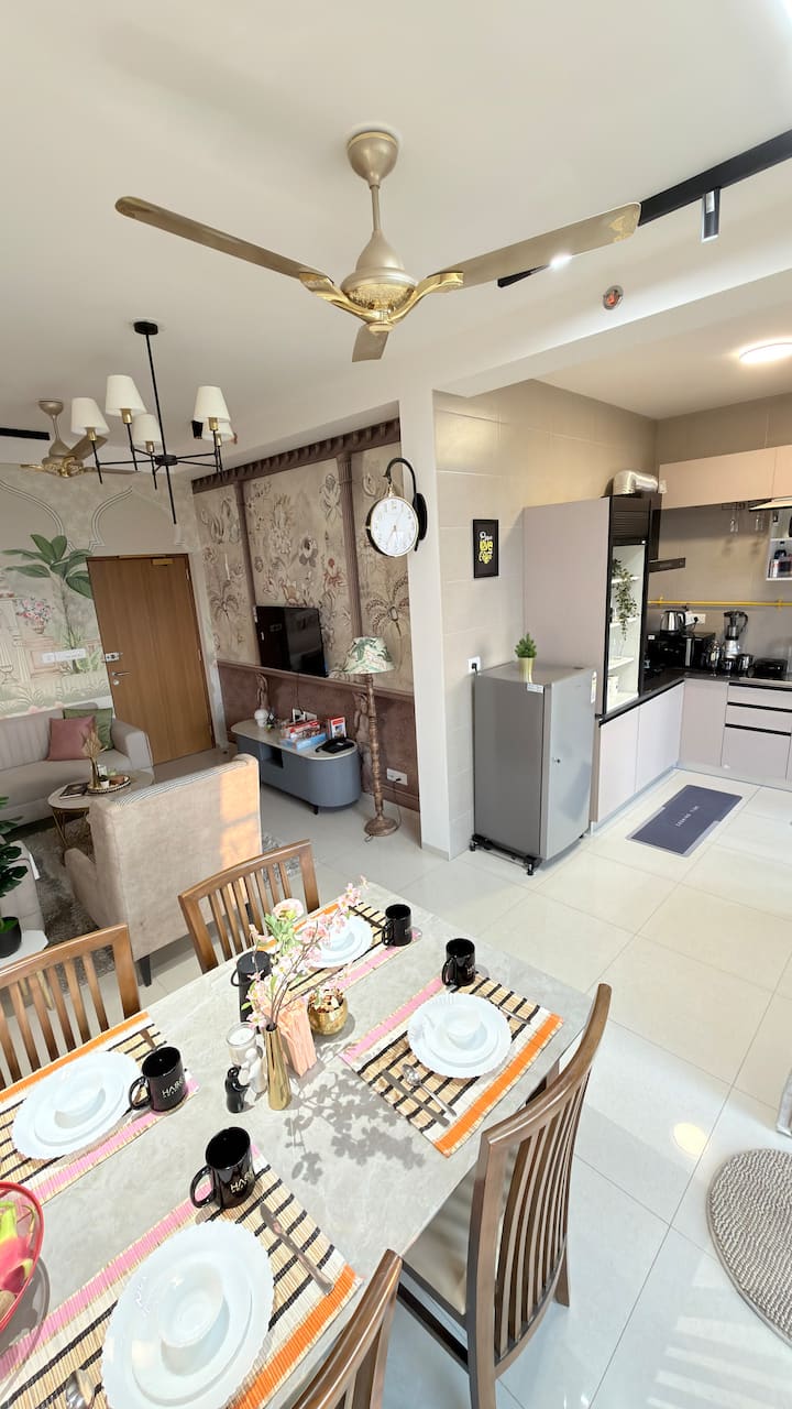 Beige Zenith : 2bhk Apt 32nd Floor + Pool - Gandhinagar