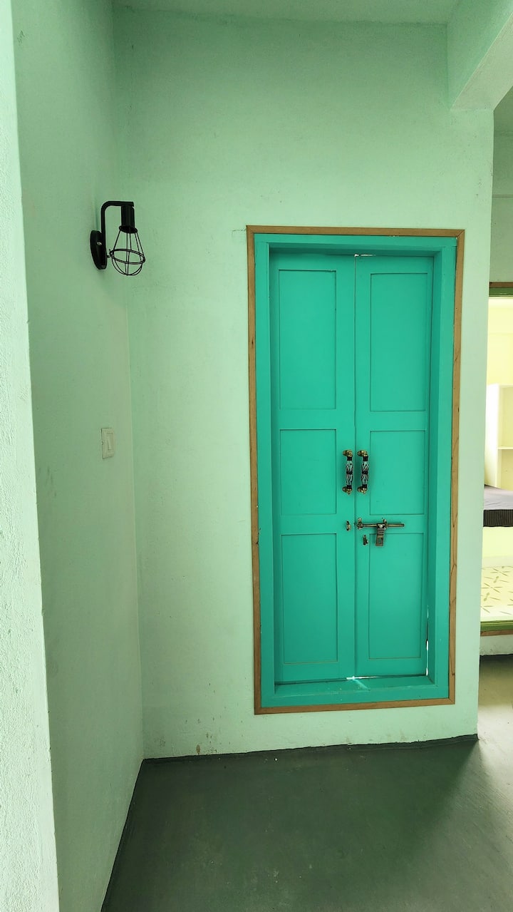 Orbit - Central, Private Studio In Indiranagar - Bengaluru