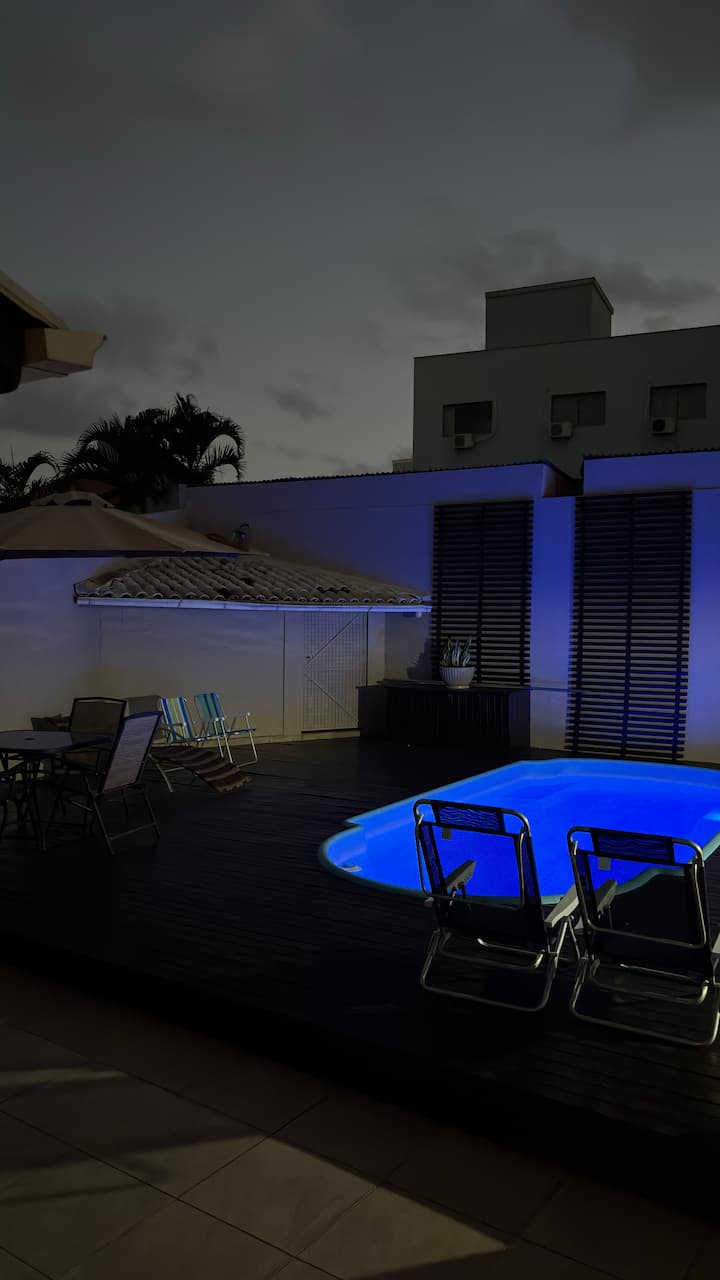 Casa Com Piscina Próximo à Praia Dos Ingleses. - Florianópolis