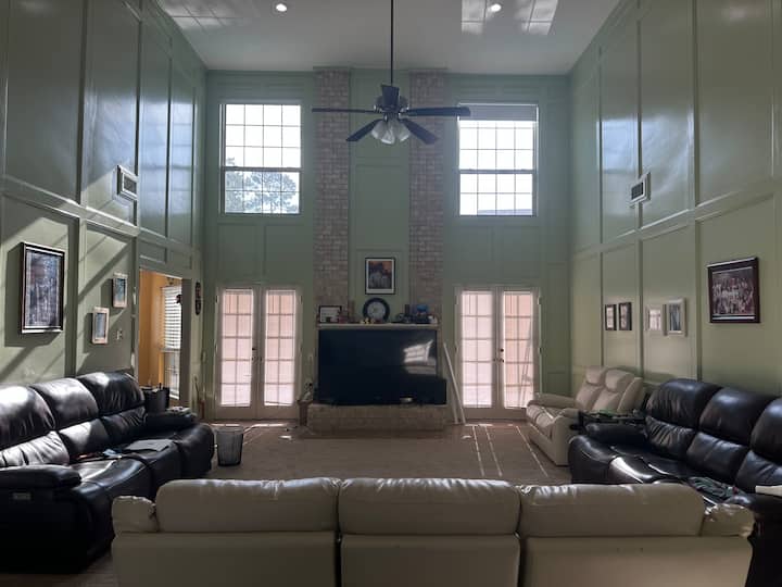 Home Away From Home. - Tomball, TX