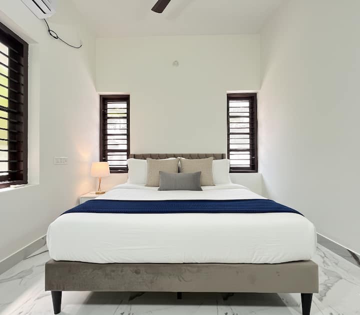 Var: Lime Haus- Ac 2bhk, 250 Mtr To Beach, Foosbal - Varkala