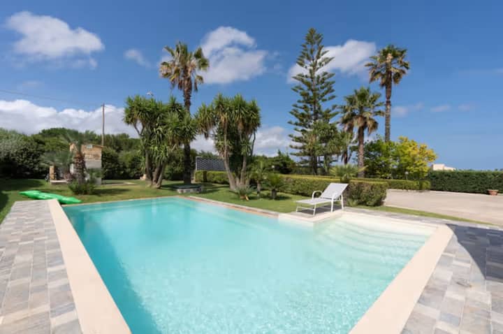 Villa Oasi Della Pace: Infinity Pool & Relaxation - Partinico