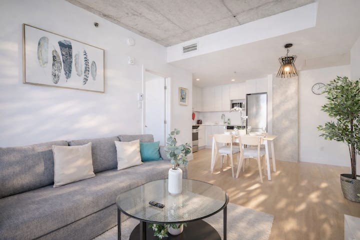 Mtl Downtown - Luxury 2br Apartment | Free Parking - Laval