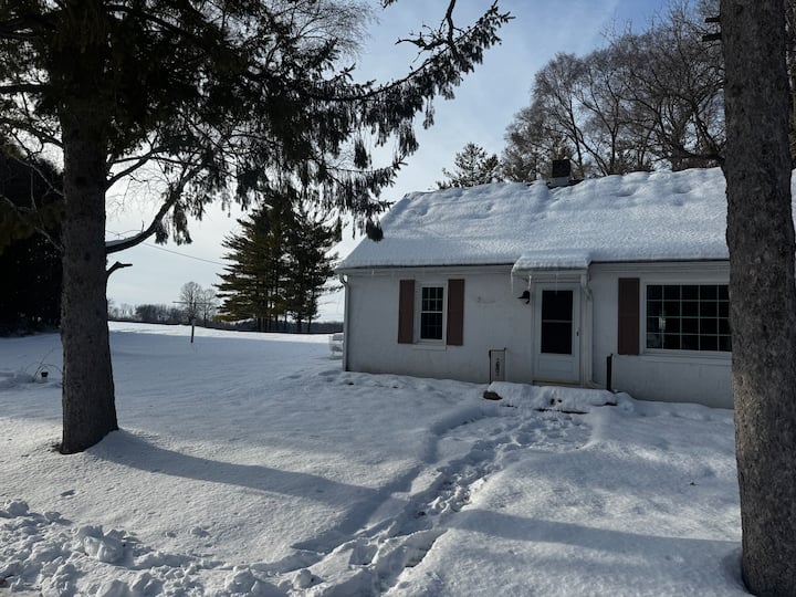 Cedar Creek Cottage - Hidden Valley Lake, Cedarburg