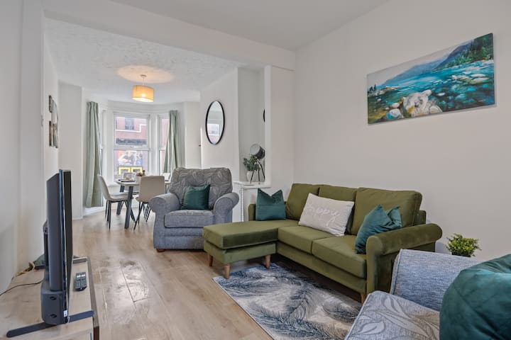 Modern 3 Bedroom House In Belfast - Belfast