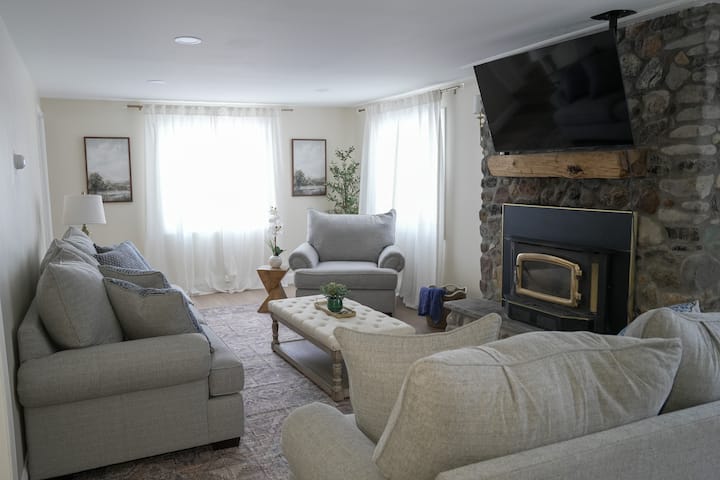 Upscale Retreat - 4br Home, Near Downtown, Su - Syracuse, NY