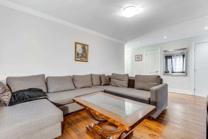 Renovated Thornhill Gem In Vaughan - Ontario