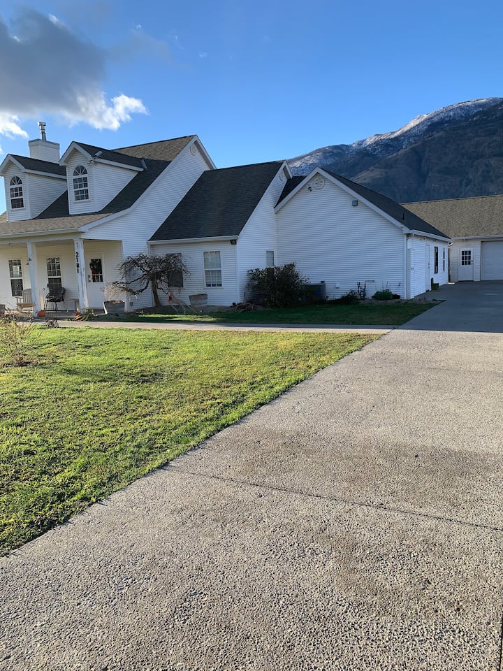 Comfortable Guest Suite In A Peaceful Setting - Keremeos