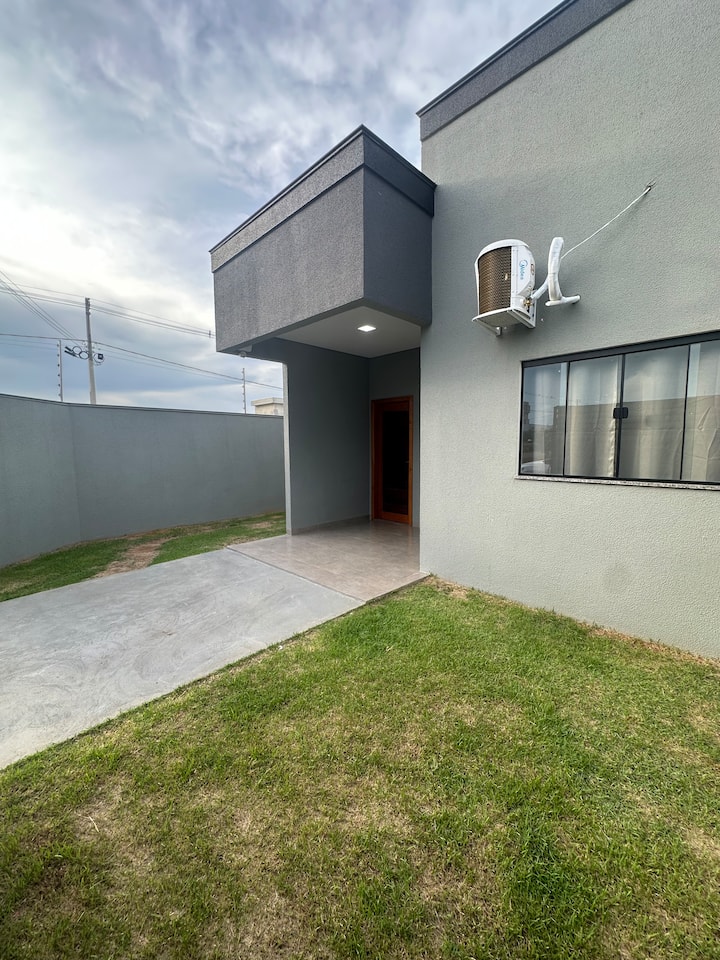 Casa Garagem Caminhonete,2 Quartos,6 Pessoas-casa1 - Sinop