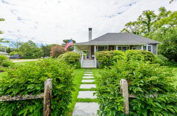 East Chop 90 - Woods Hole, MA
