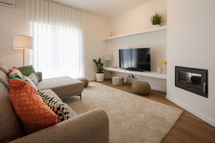 Bright & Spacious Villa By Beach - Açores