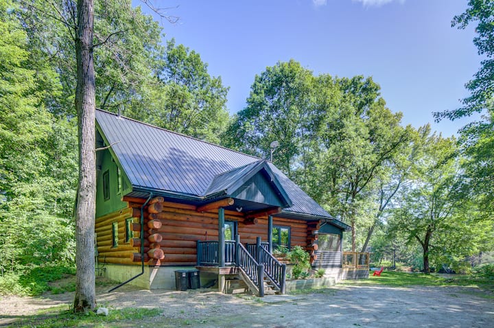 Loghouse Riverside quatre saisons sur la rivière Black - Maisons à ...