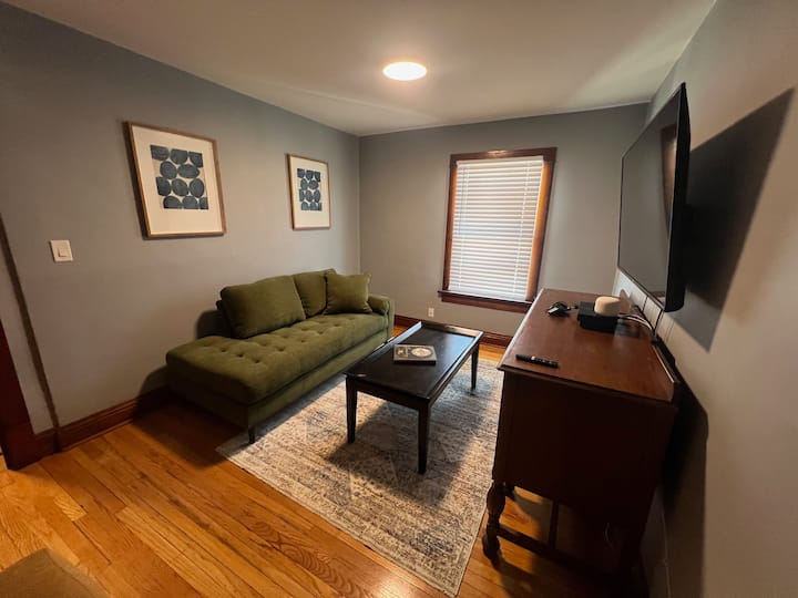 Urban Den On 24th Unit 4 By The Zoo - Nebraska