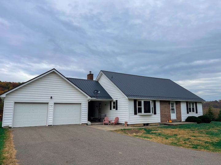 The House On The Hill - Fresno, OH