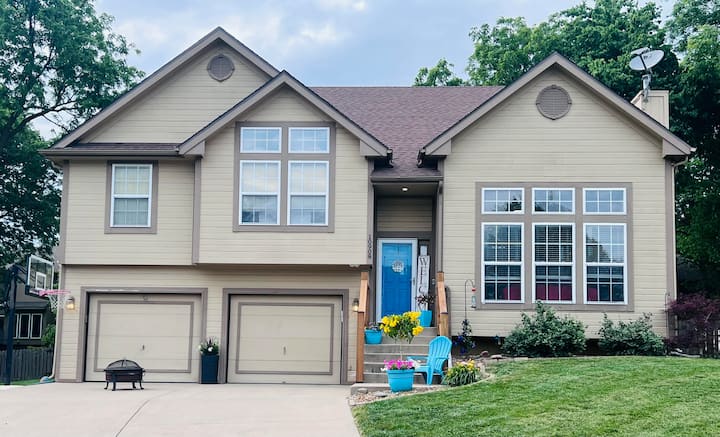 World Cup Group Home~kc Stay+play Experience! - Liberty, MO