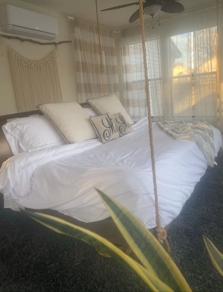 Muletown's Modern Comfy Cottage - Columbia, TN