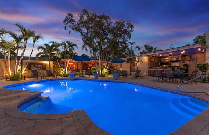 Serenity | 1 Of 4 Rental On-site | Heated Pool! - Clearwater, FL