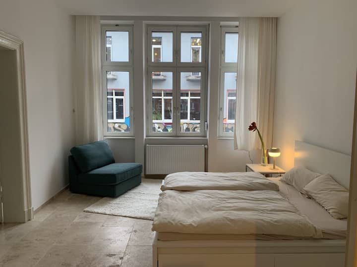 Stilvolles Zimmer Mit Privatem Bad Im Eg In Witten - Dortmund