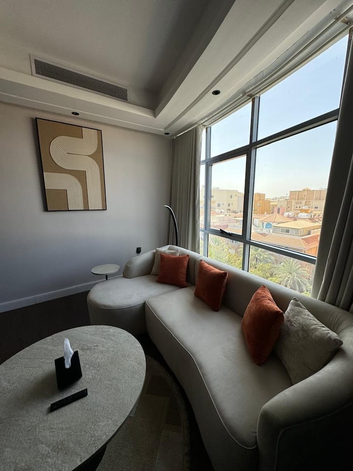 شقة بنورامية فاخرة الروضة - جدة