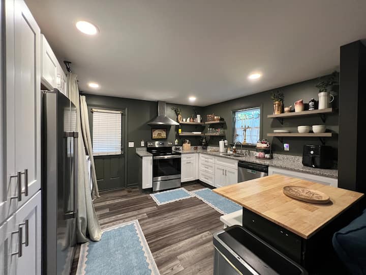 Charming Dtwn Greenville Home Near Main St - Saluda Lake, SC