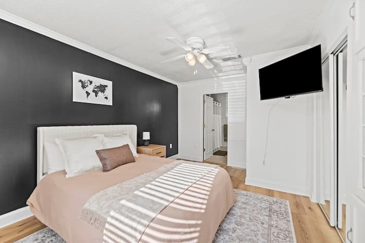 Peaceful 3br 2ba | Fast Wifi | Easy Highway Access - Shawnee, KS