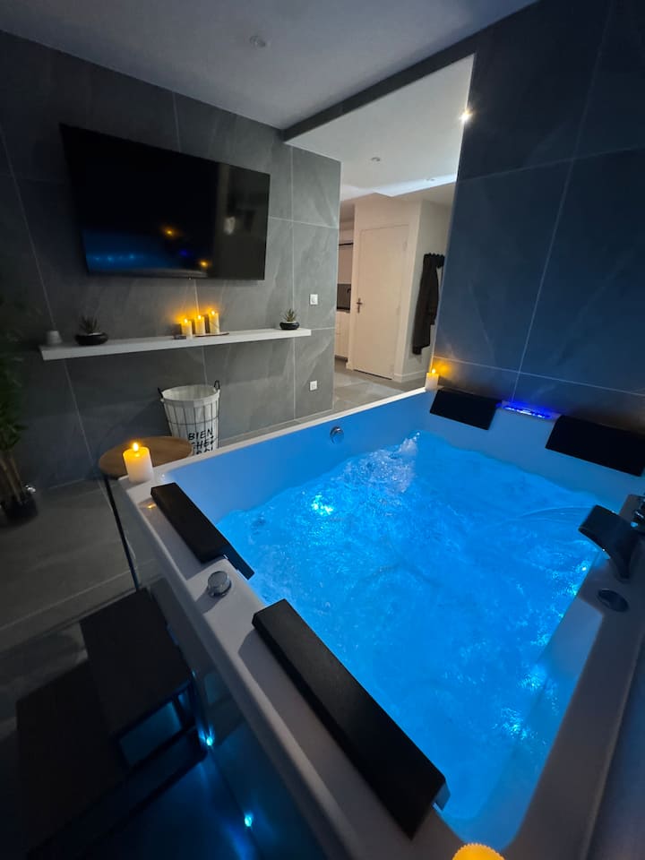 L’odyssée Des Sens-jacuzzi Privatif - Échirolles