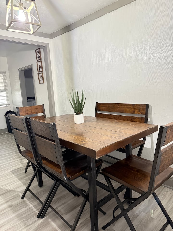 Cozy House - Garland, TX