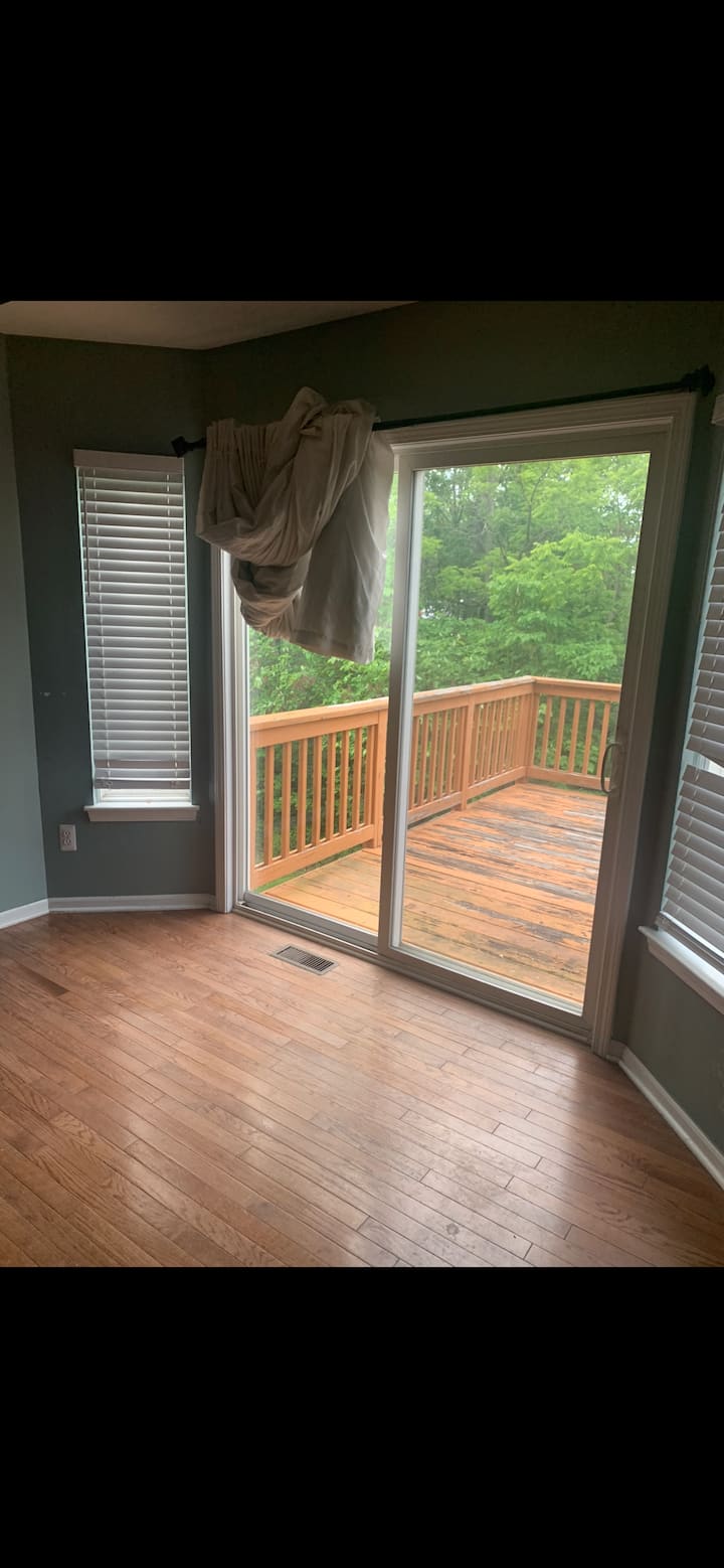 3 Bed And Three Bathroom - Farmington Hills, MI