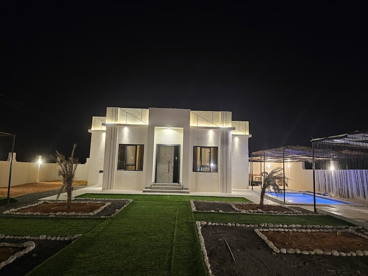 Bimmah Sinkhole Chalet - Oman