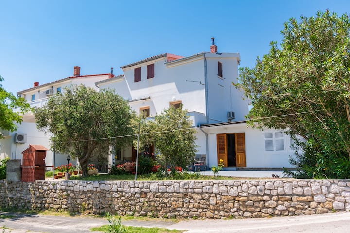 Maison Toni (122331-k1) - Rab