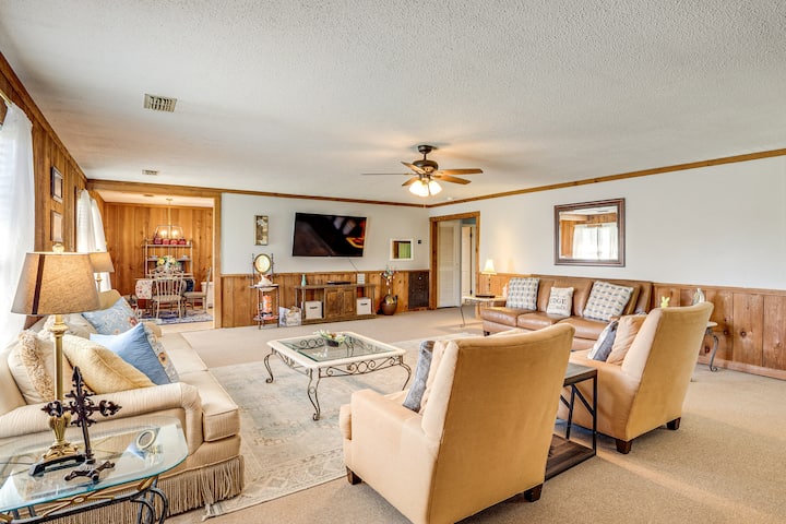 2 Min To Tva Training Facility! The Upper Ladybug - Hollywood, AL