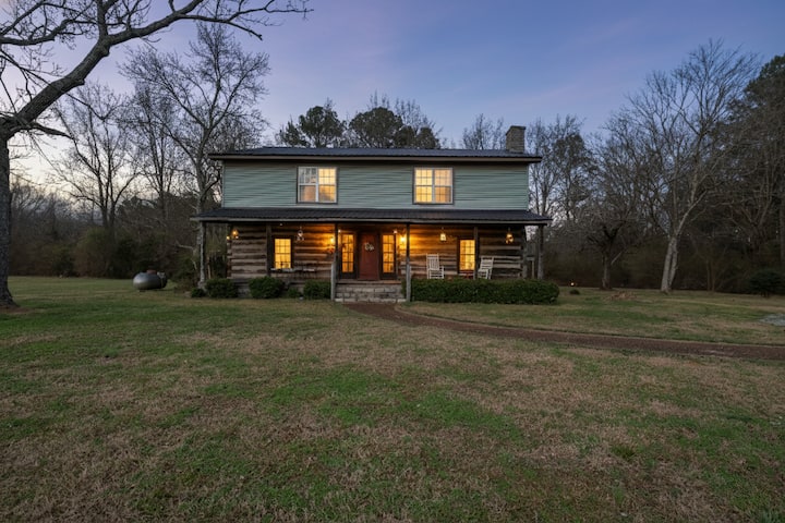 The Upper Ladybug - Hollywood, AL